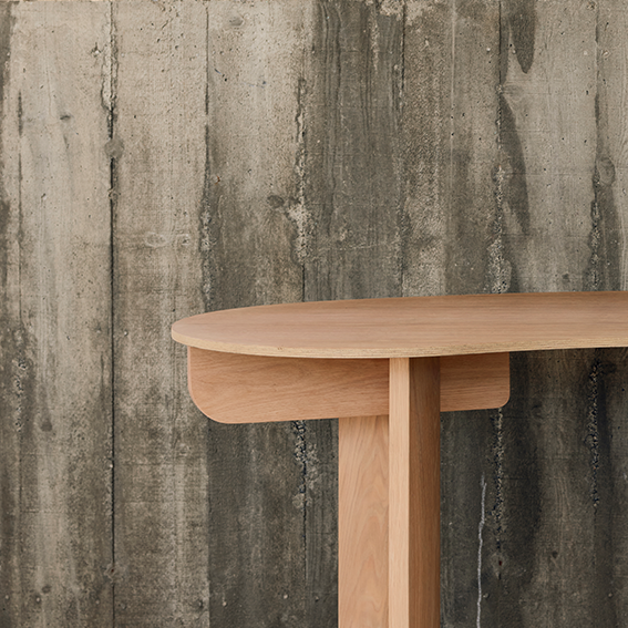 Flow Desk | Oak Mist – Kita Living